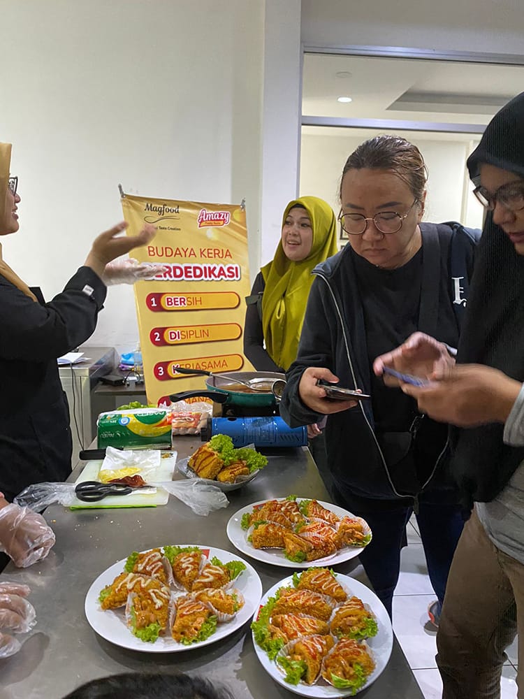 LIPUTAN SEMINAR UMKM 101: PERSIAPAN SERTIFIKASI HALAL UMKM MAKANAN 2024 ...